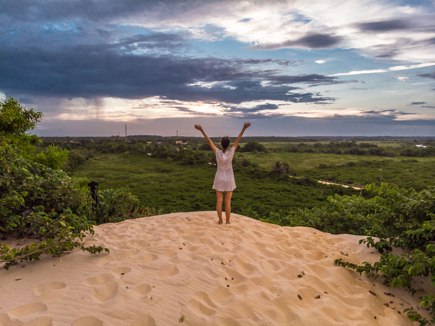 O que fazer em Itaúnas ES: praias, rio, dunas, gastronomia e o maior ...